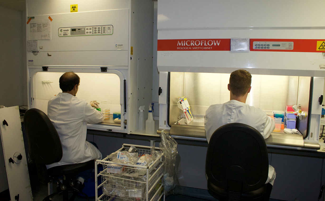 The lab, equipment and facilities | Lloyd-Evans Lab